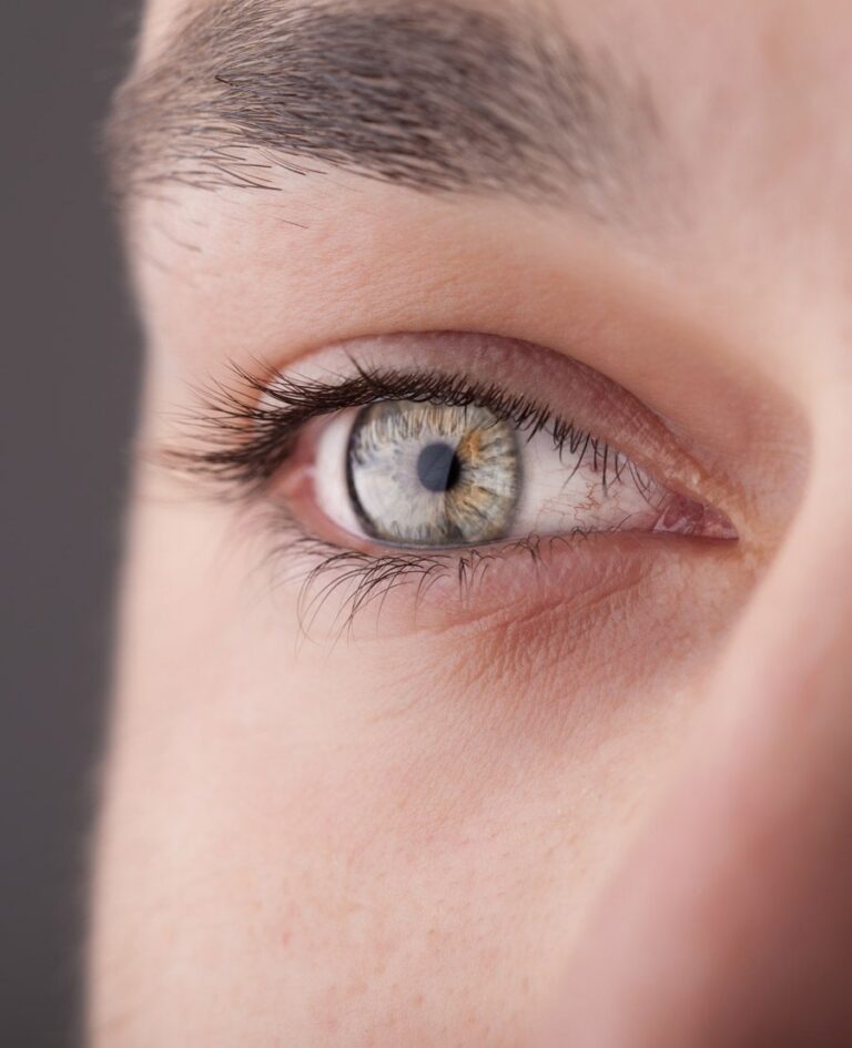 Eyelash epilation & excision - Face Restoration Facial Aesthetics